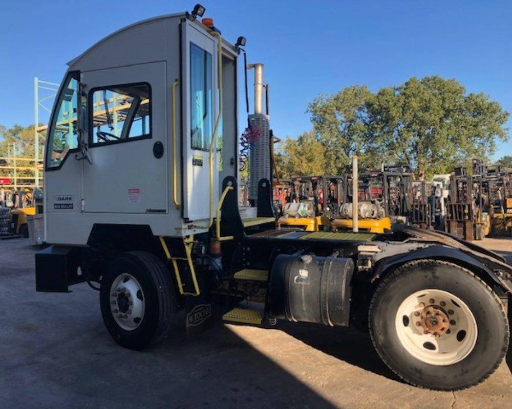 2015 Diesel Autocar ACTT42 Spotting Tractor