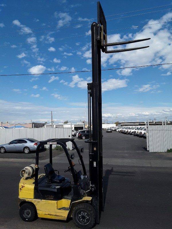 2015 LP Gas Yale UT25P-Utilev