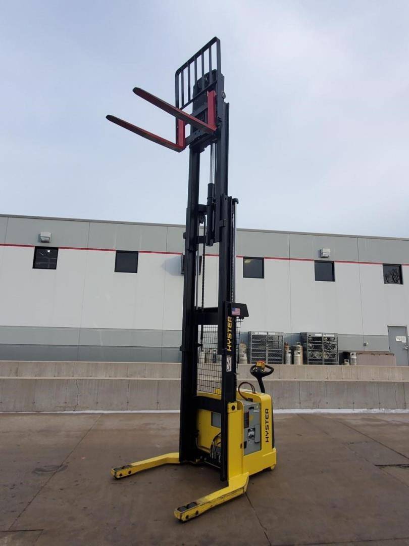 2015 Electric Hyster W30ZR Electric Walkie Straddle Stacker Reach