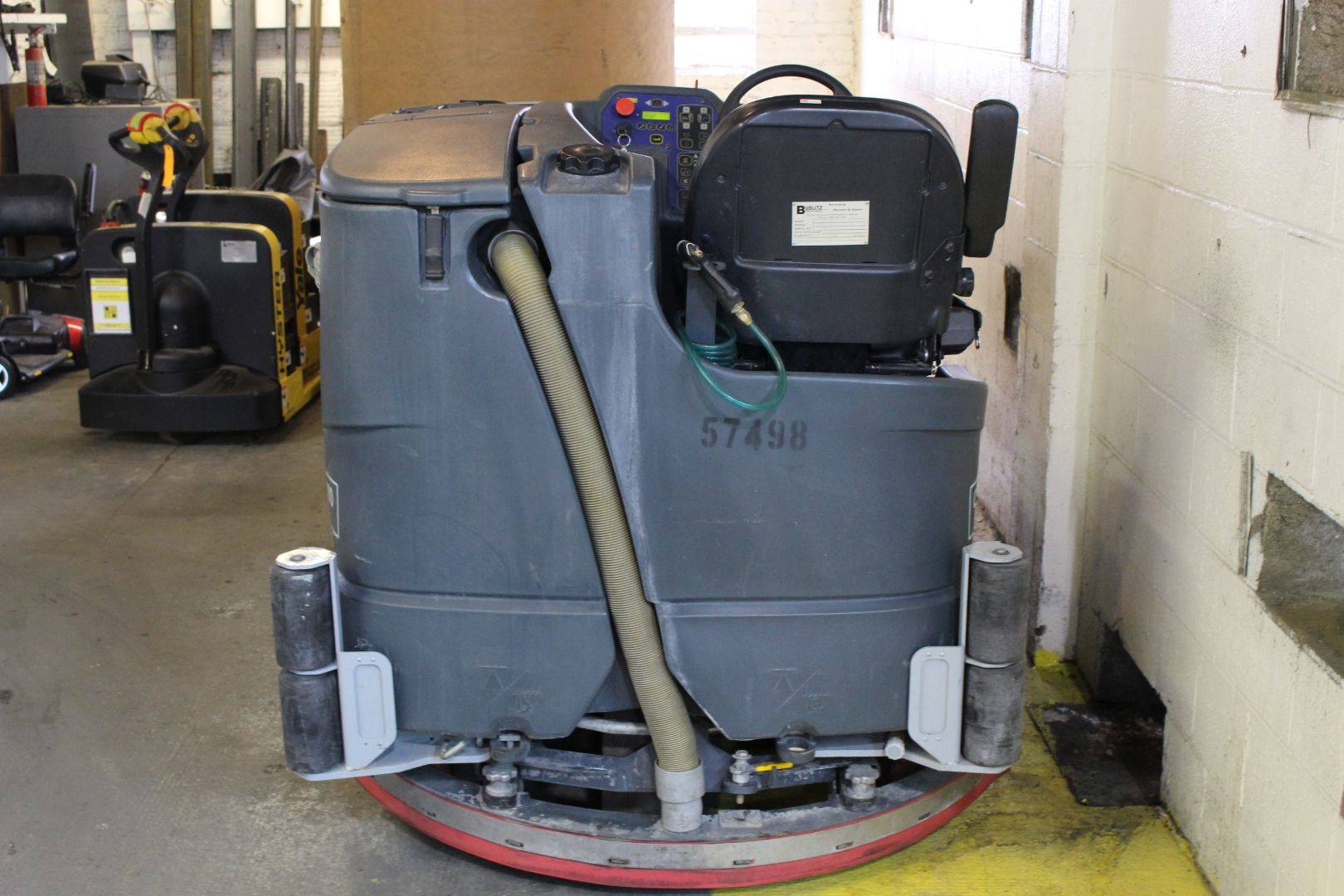 2012 LP Gas Advance CS7000 Rider Sweeper/Scrubbers