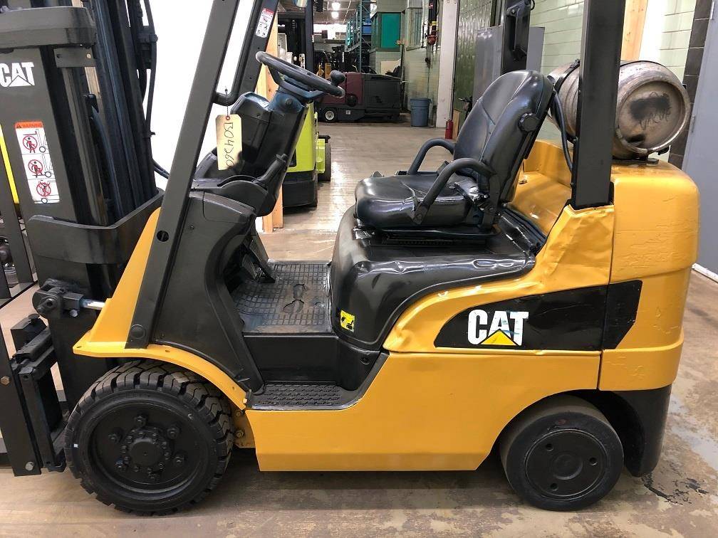 2016 LP Gas Cat 2C5000 Cushion Tire 4 Wheel Sit Down (Indoor Warehouse)