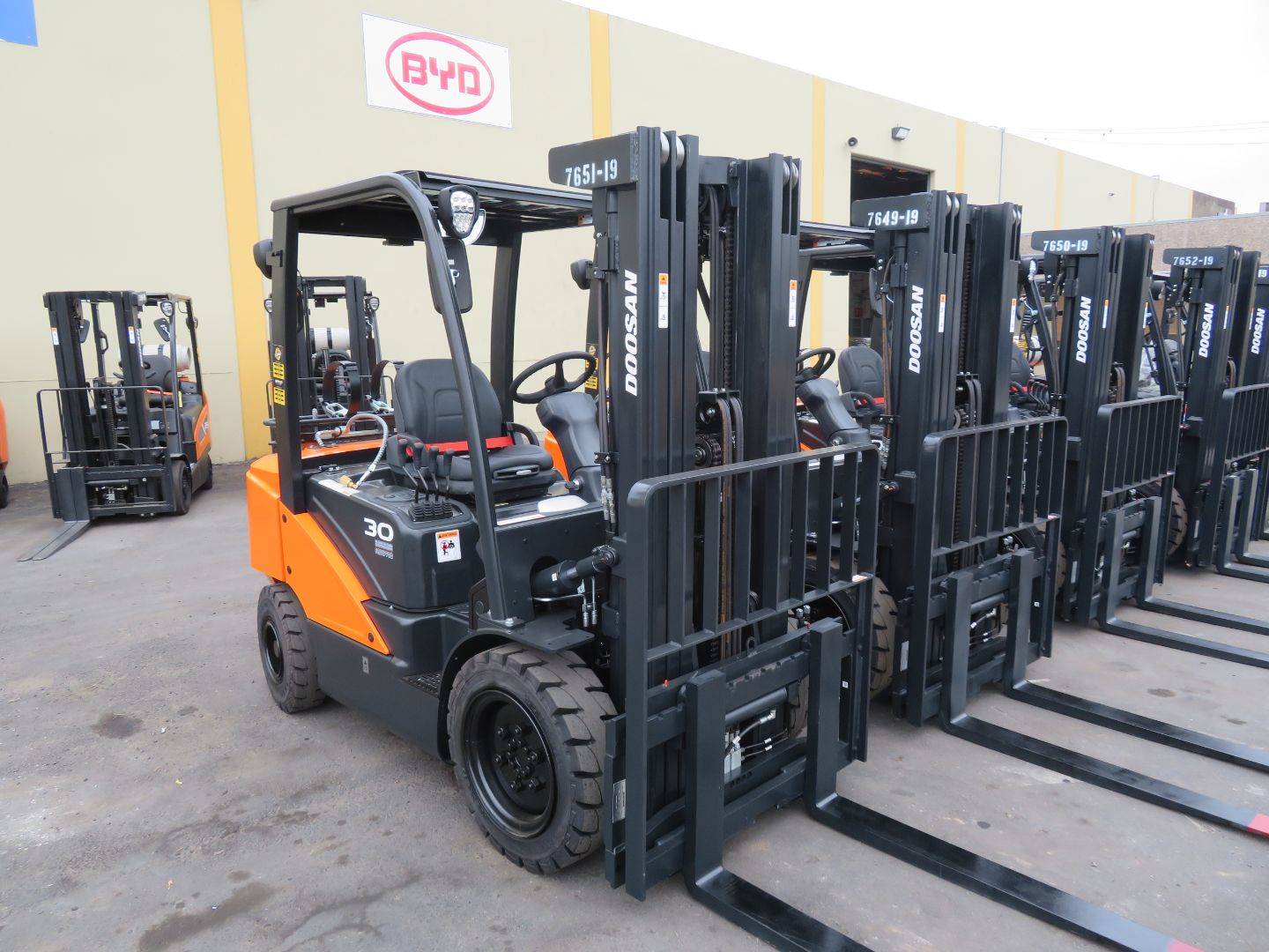 2019 Dual Fuel Doosan G30N-7 DF Pneumatic Tire 4 Wheel Sit Down