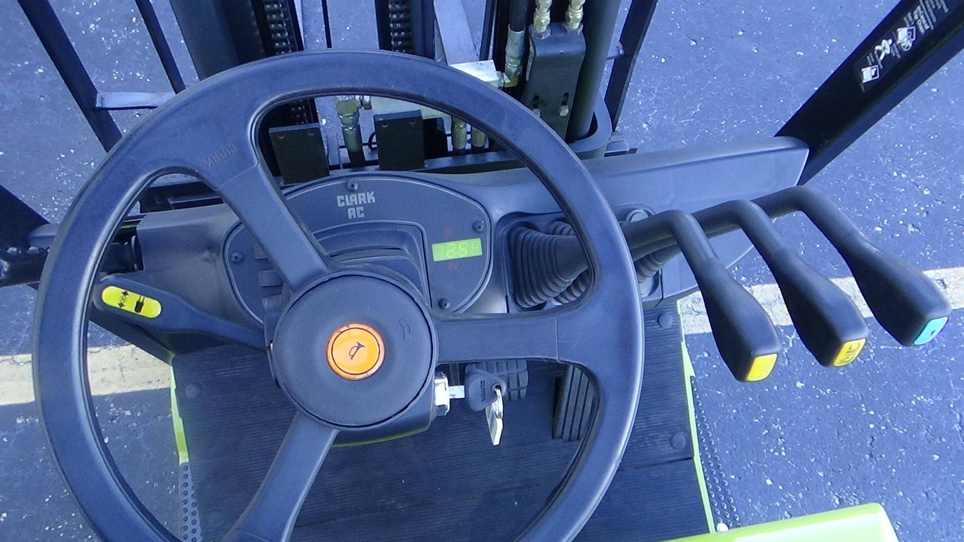 2015 Electric Clark TMX25 Electric 3 Wheel Sit Down