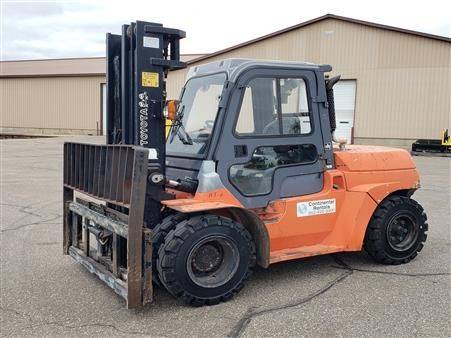 2005 Diesel Toyota 7FDU70 Pneumatic Tire 4 Wheel Sit Down