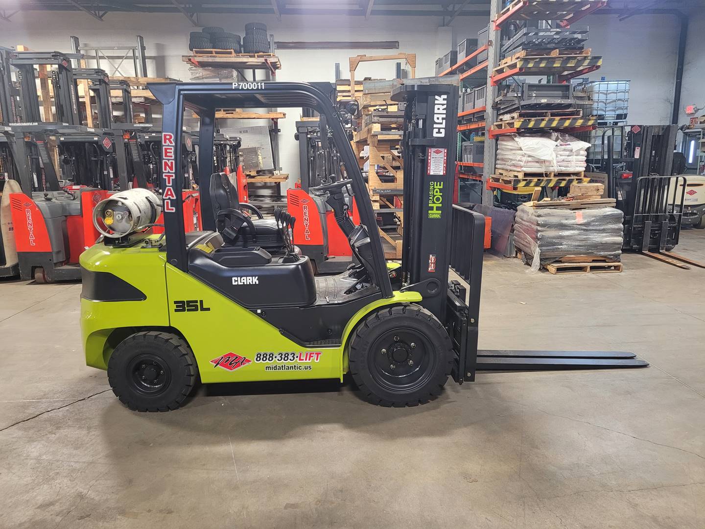 2020 LP Gas Clark S35 Pneumatic Tire 4 Wheel Sit Down