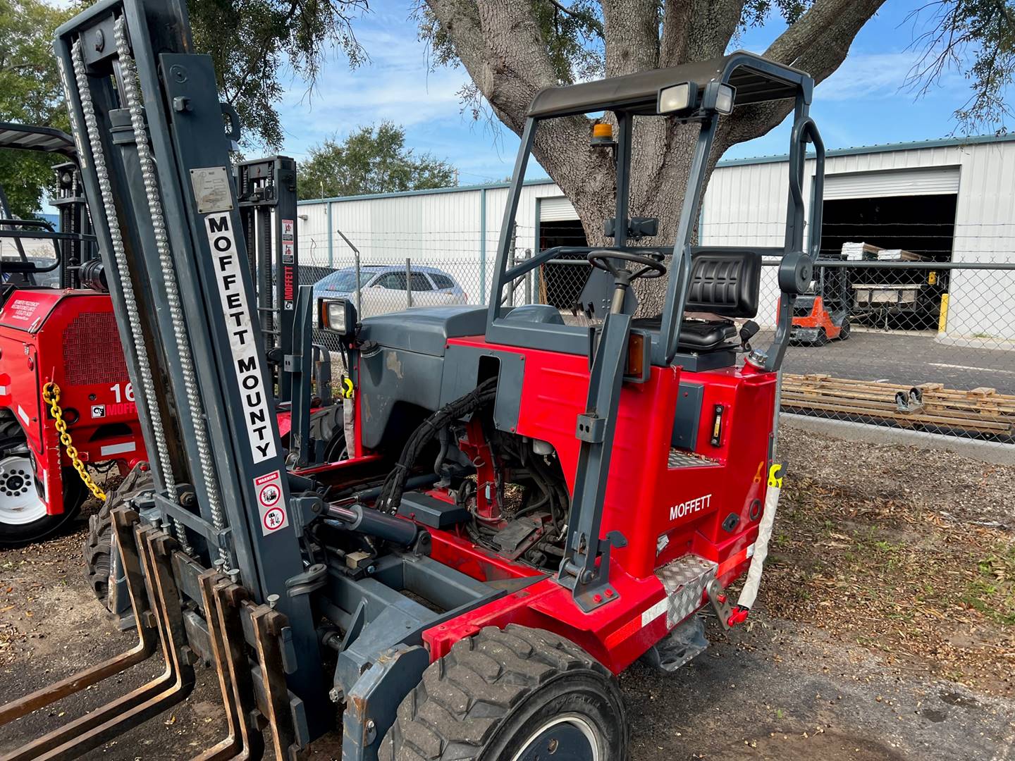 A wide selection of Moffett equipment with 10 in stock and available ...