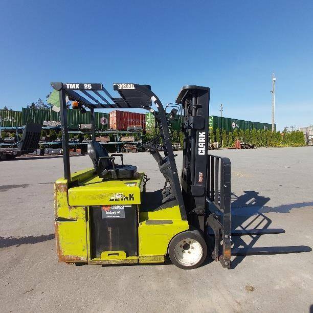 2016 Electric Clark TMX25 Electric 3 Wheel Sit Down