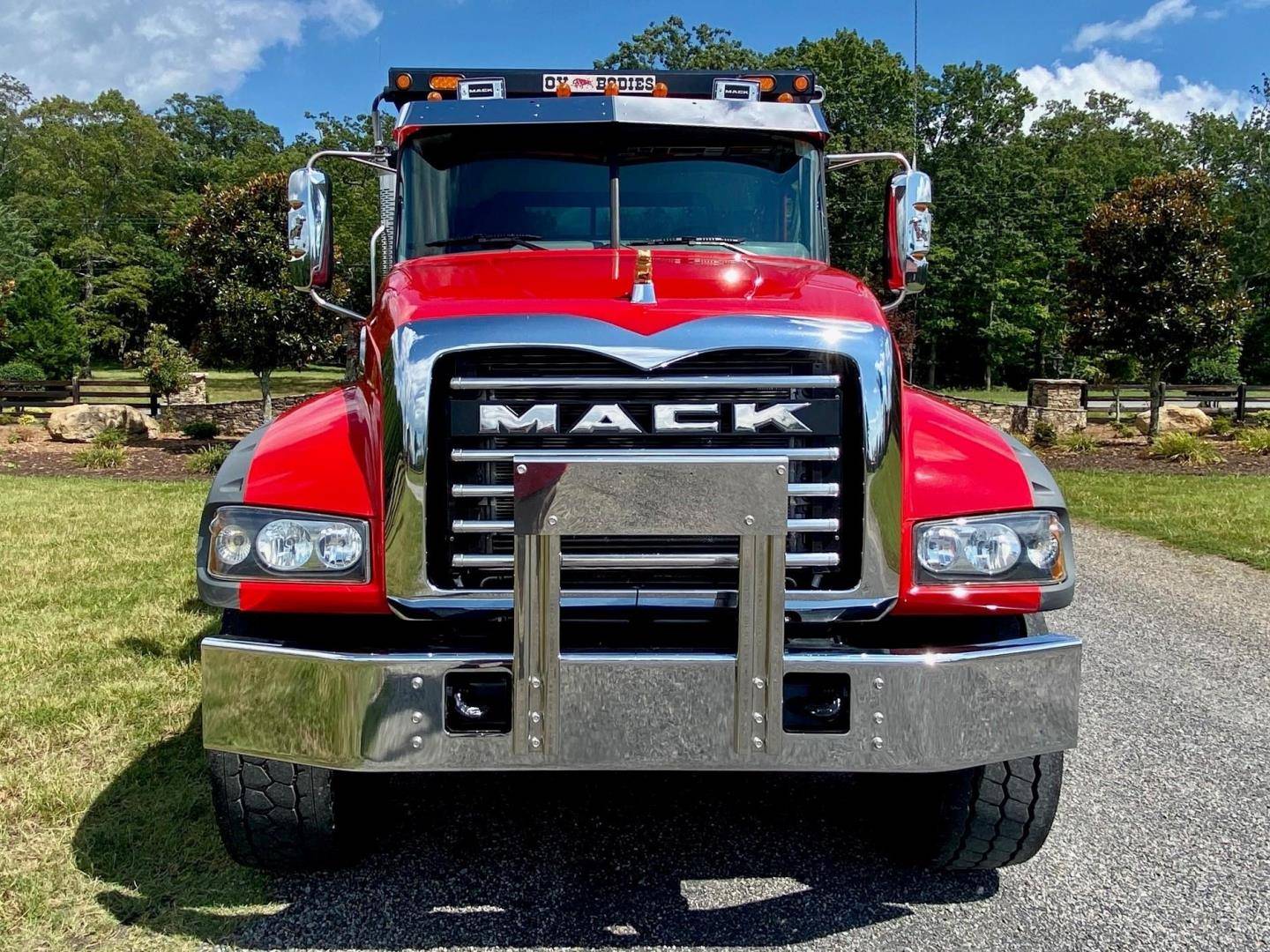 2020 Diesel Mack GRANITE 84FR Trucks and Trailers