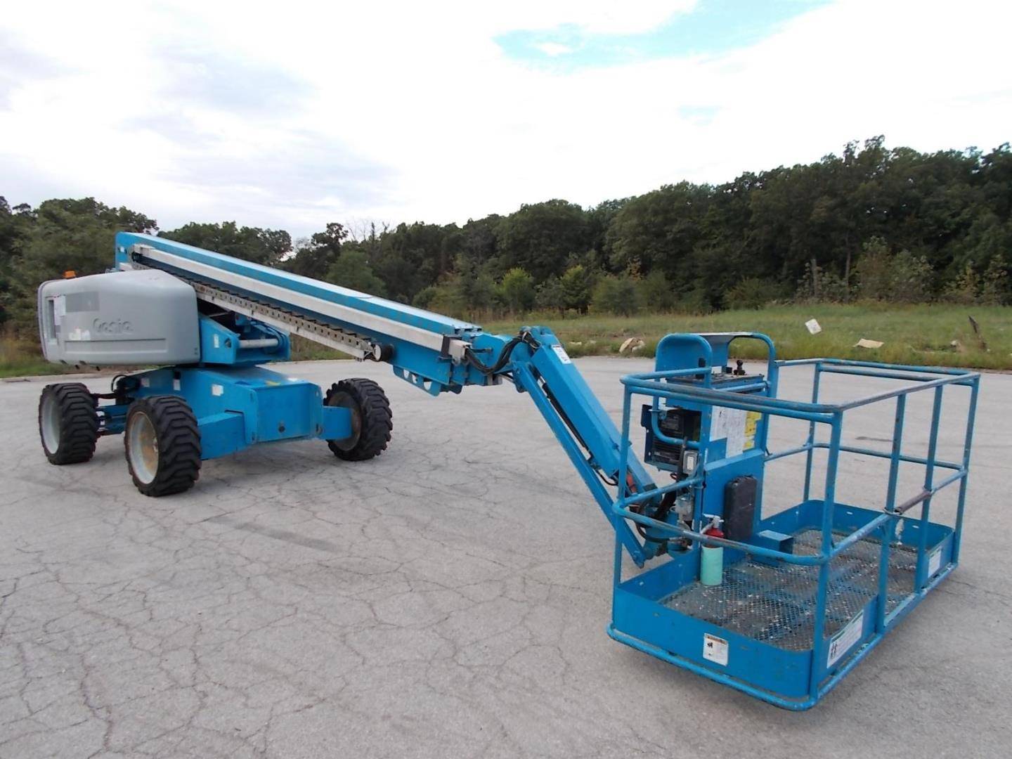 2010 Diesel Genie S65 Articulated Boom