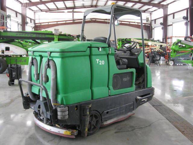 2014 LP Gas Tennant T20 Rider Scrubbers