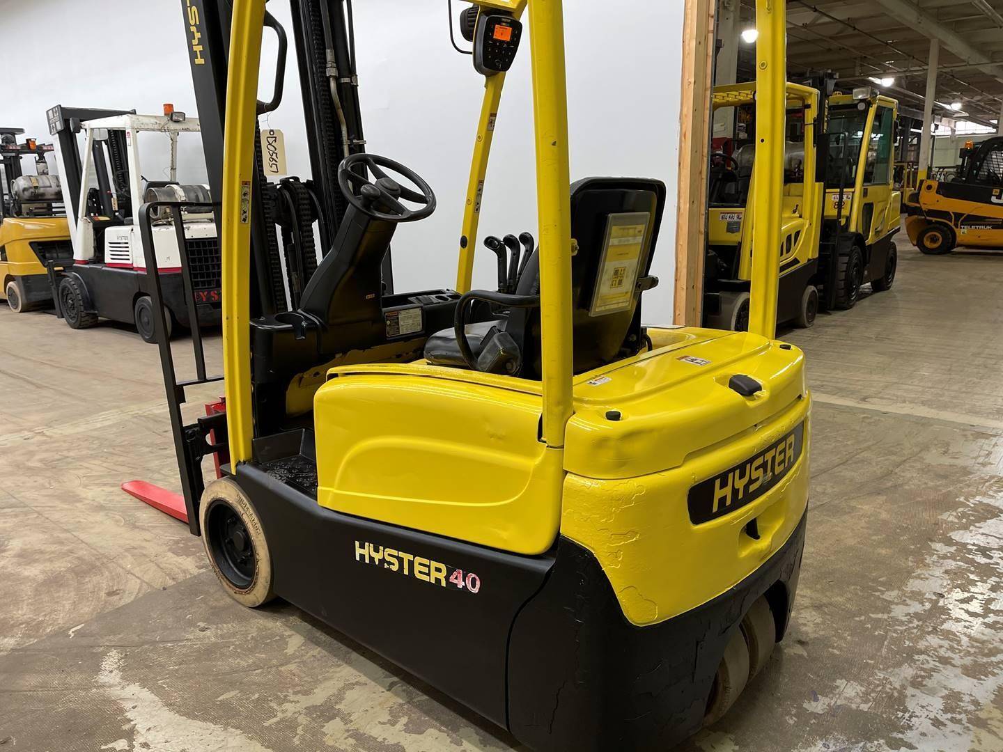 2015 Electric Hyster J40XNT Electric 3 Wheel Sit Down