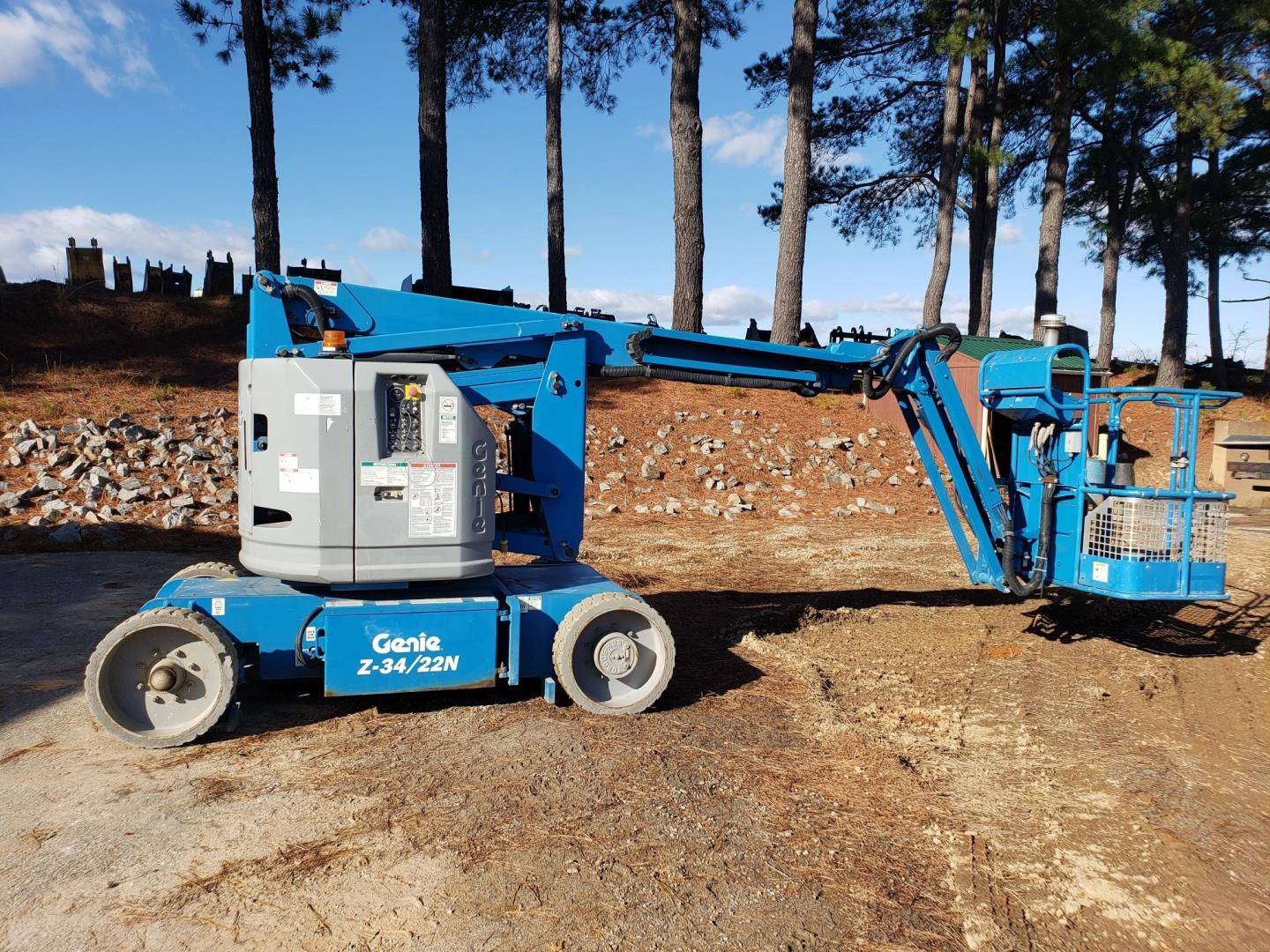 2014 Electric Genie Z34/22N Articulated Boom
