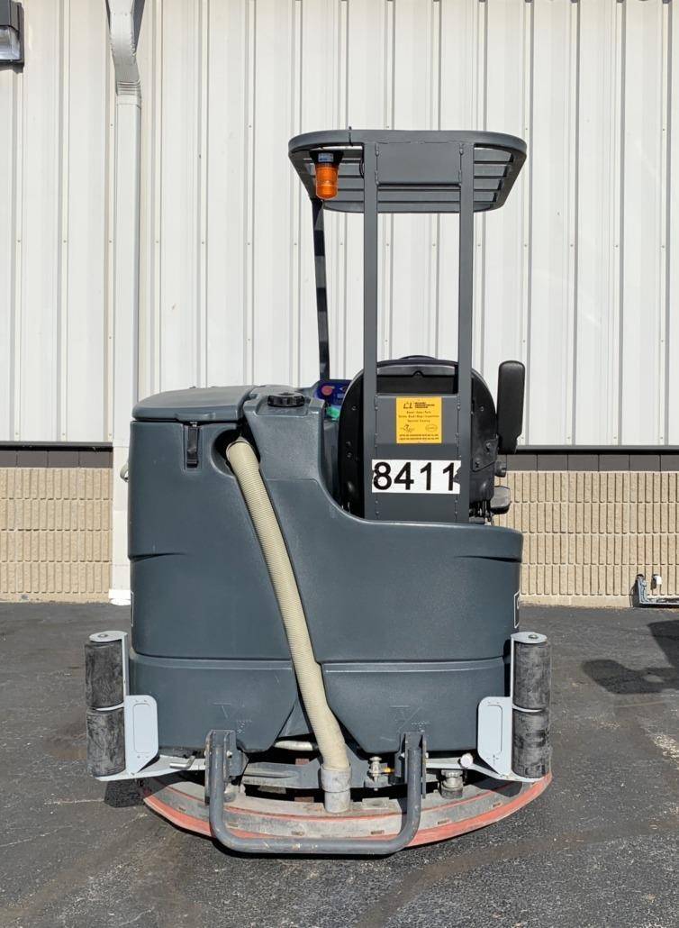 2013 Advance CS7000 Rider Sweeper/Scrubbers