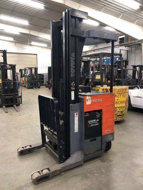 2000 Electric Toyota 6BRU18 Electric Narrow Aisle Single Reach