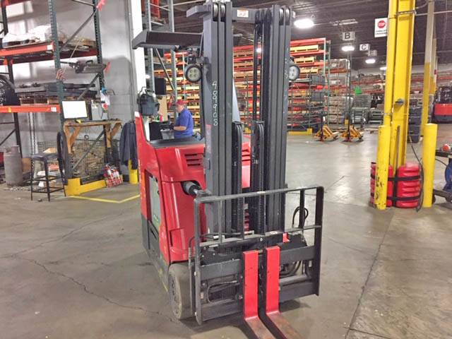 2015 Electric Raymond 425-C40TT Electric Stand Up End Control (Docker)