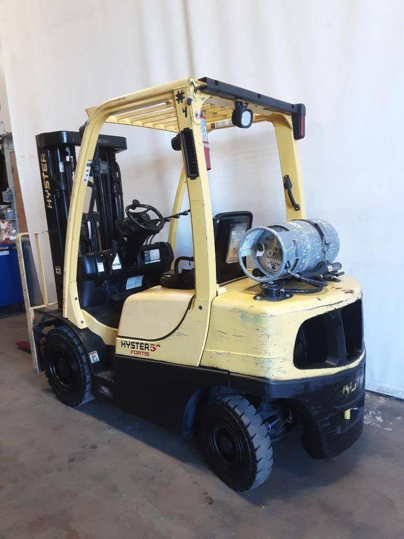 2016 LP Gas Hyster H50FT Pneumatic Tire 4 Wheel Sit Down