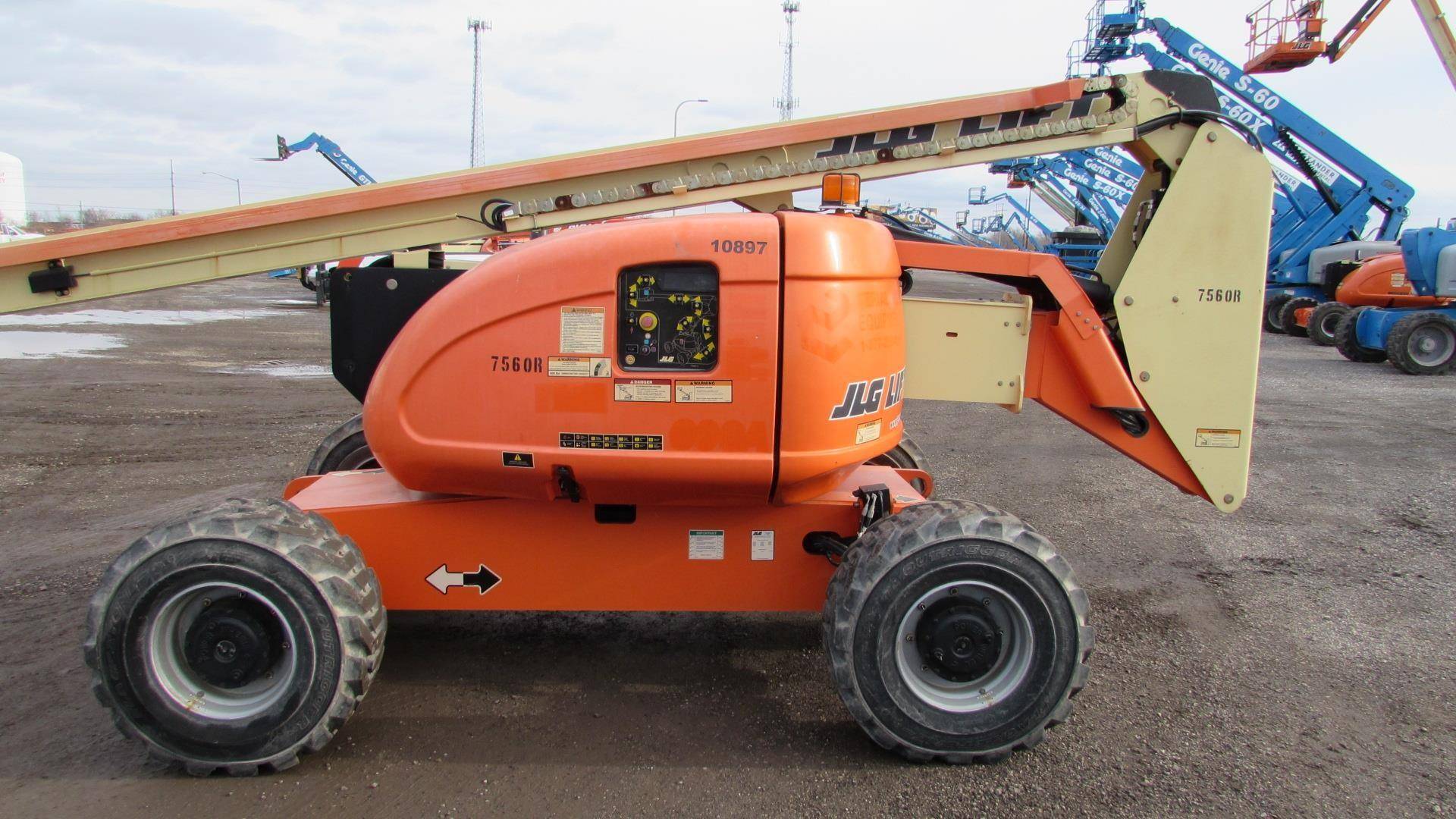2002 Diesel JLG 600A Articulated Boom