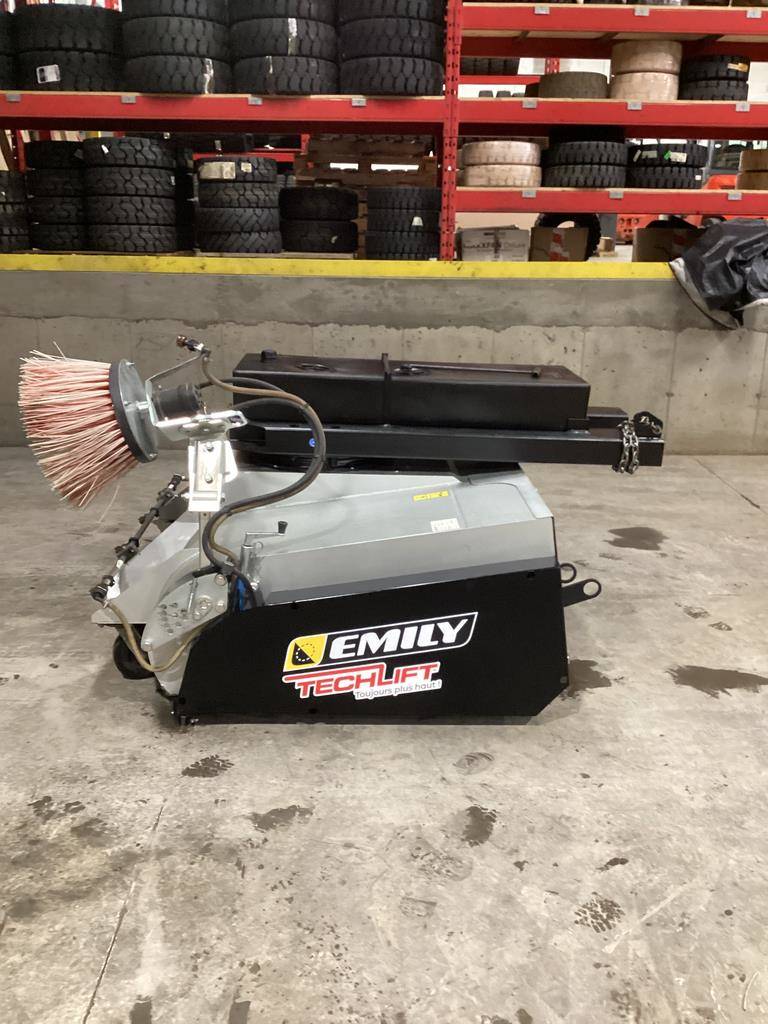 34 Used Emily Sweepers and scrubbers for Sale
