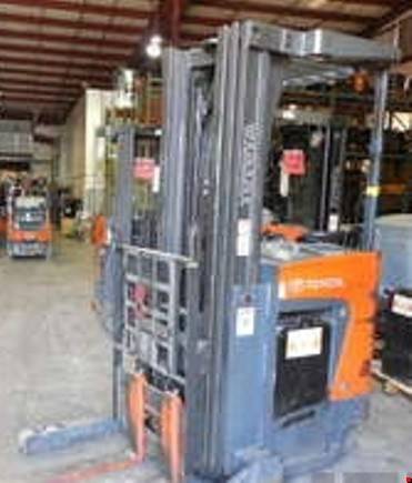 2009 Electric Toyota 8BRU18 Electric Narrow Aisle Single Reach