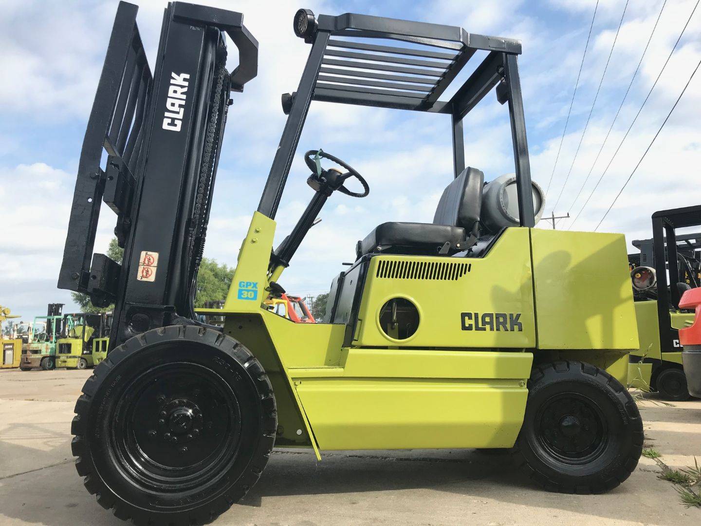 1994 LP Gas Clark GPX30 Pneumatic Tire 4 Wheel Sit Down