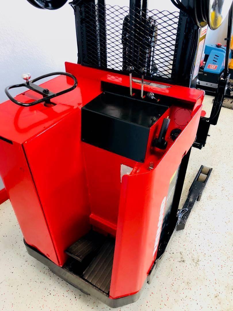 2000 Electric Raymond 20R30TT Electric Narrow Aisle Single Reach