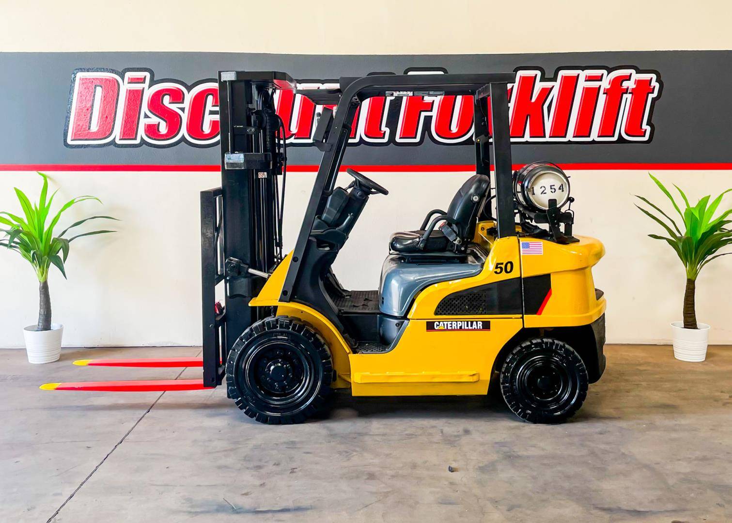 2017 LP Gas Cat GP25N5 Pneumatic Tire 4 Wheel Sit Down