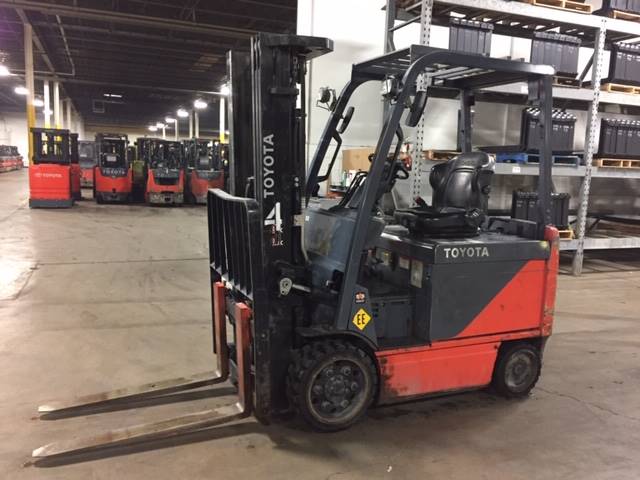 2015 Electric Toyota 8FBCU32 Electric 4 Wheel Sit Down