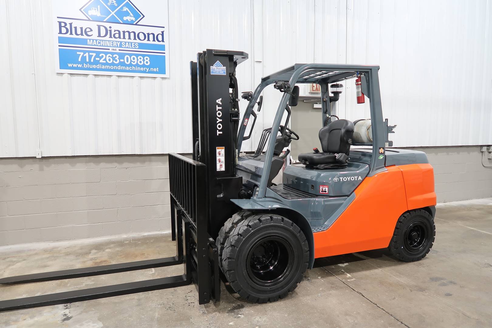 2015 LP Gas Toyota 8FG45U Pneumatic Tire 4 Wheel Sit Down