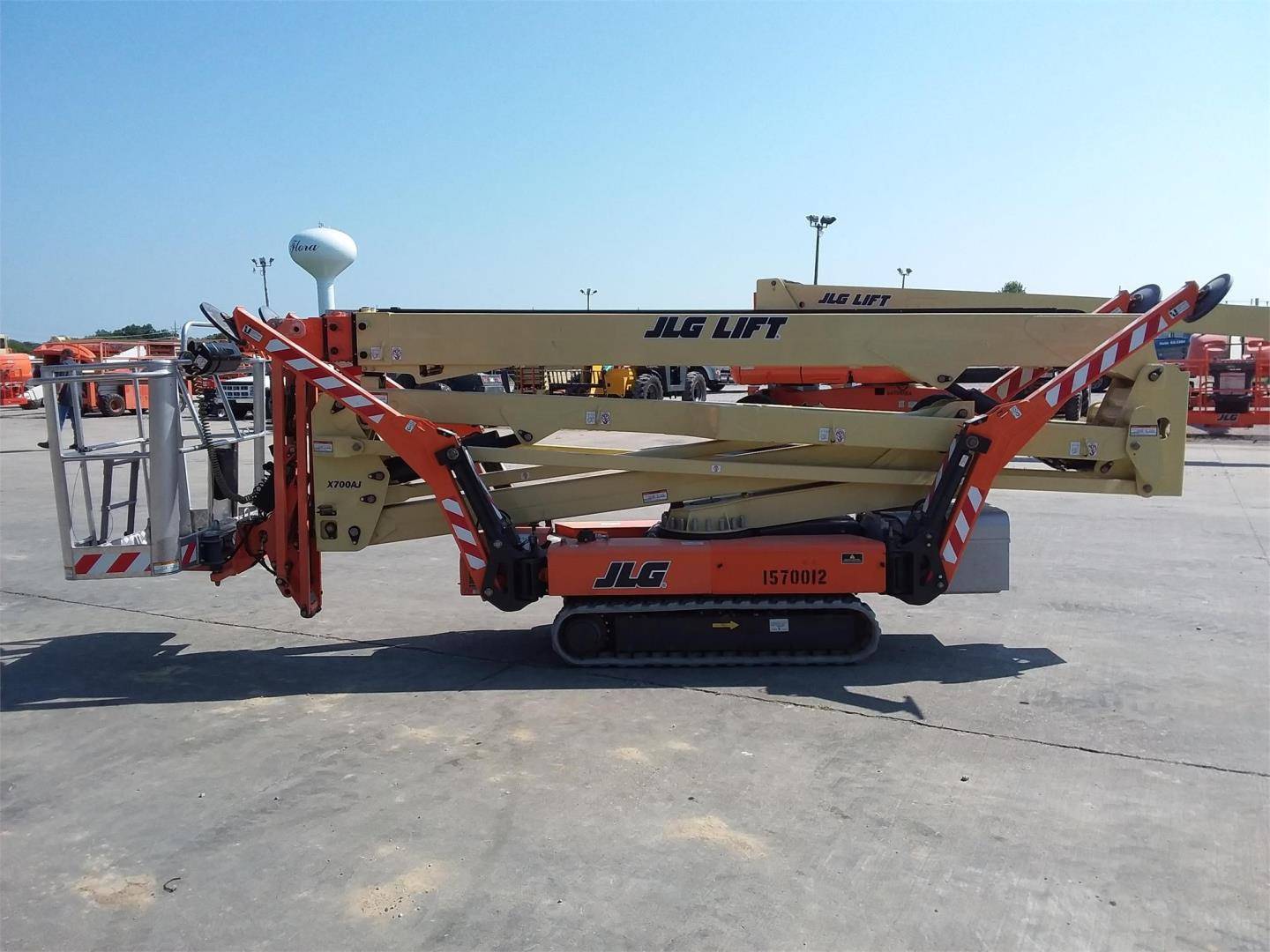 2014 Electric JLG X700AJ Trailer Mounted