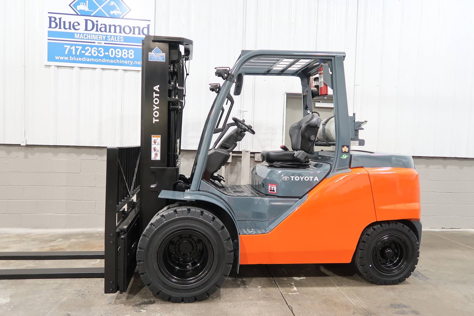 2015 LP Gas Toyota 8FG45U Pneumatic Tire 4 Wheel Sit Down