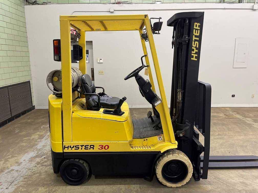 A wide selection of Hyster equipment with 1 in stock and available for ...