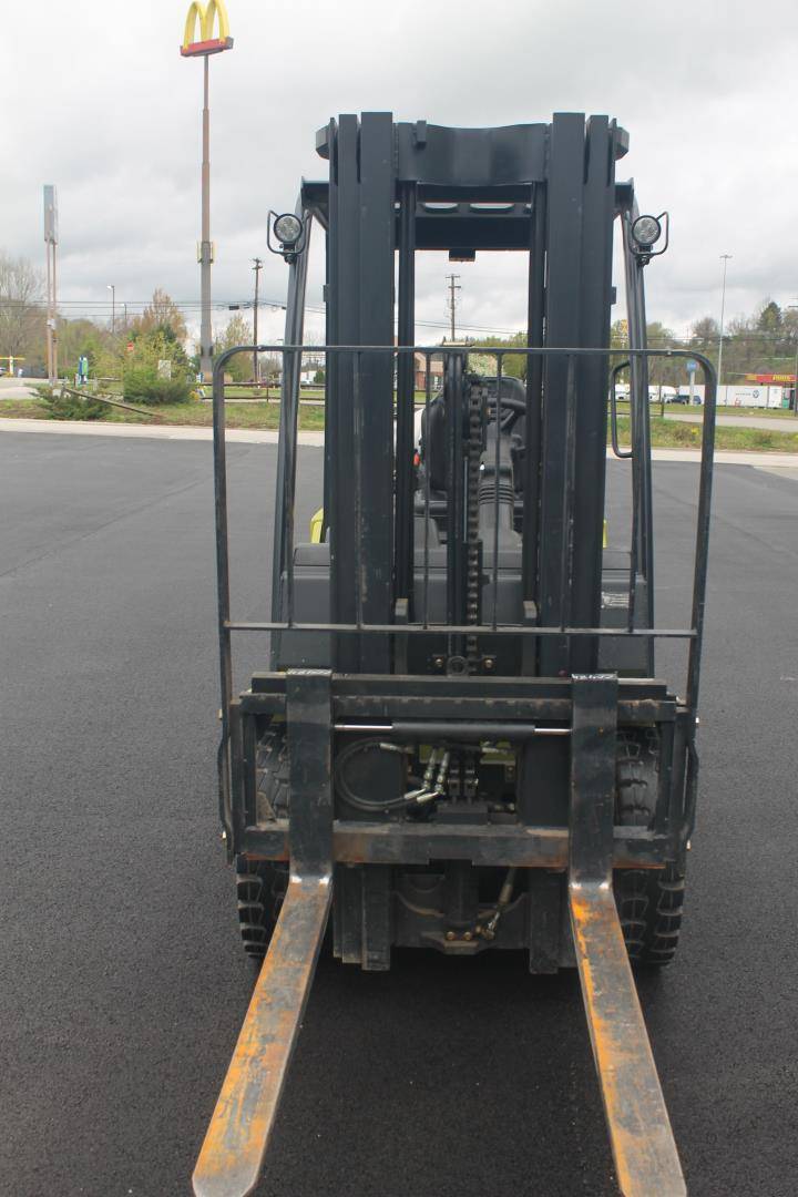 2018 Clark S25L Pneumatic Tire 4 Wheel Sit Down