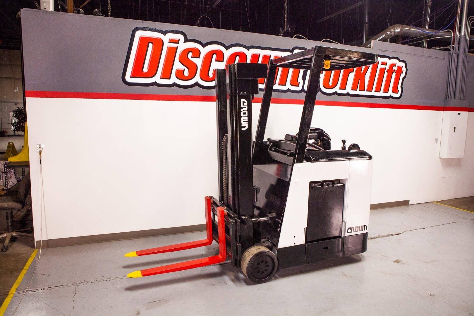 2003 Electric Crown RC3000 Electric Walkie Counterbalanced Stacker