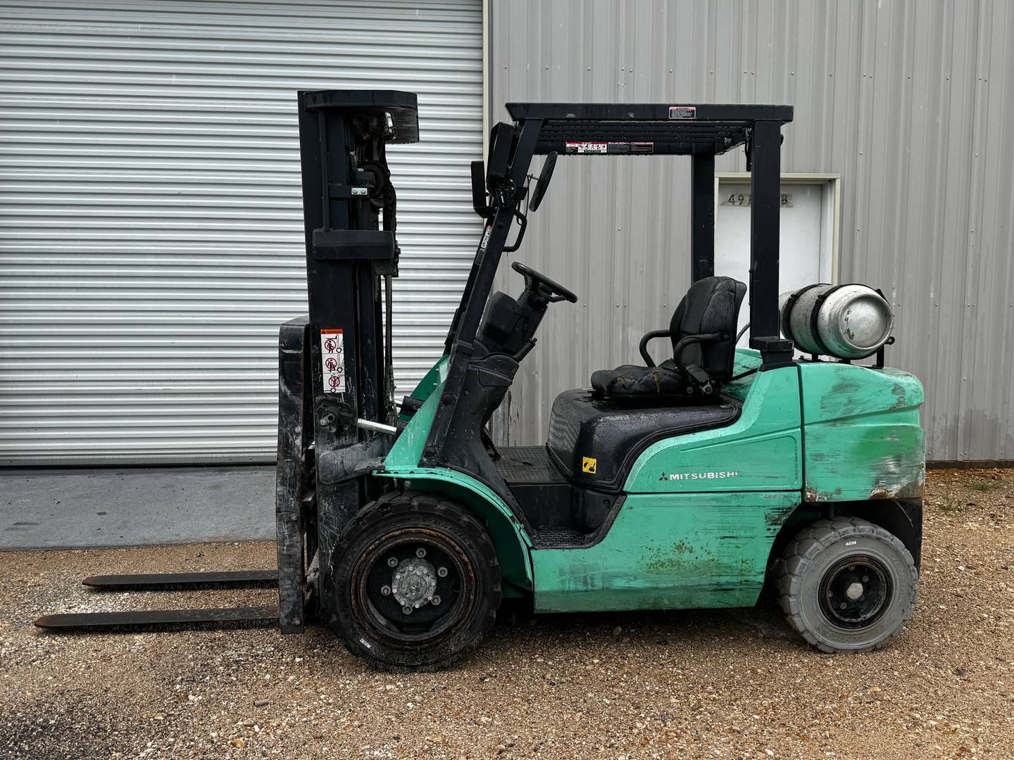 5,320 Used Pneumatic Tire 4 Wheel Sit Down Forklifts for Sale