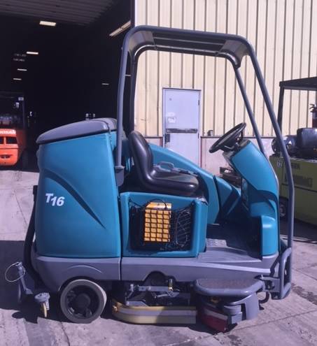 Electric Tennant T16 Rider Scrubbers