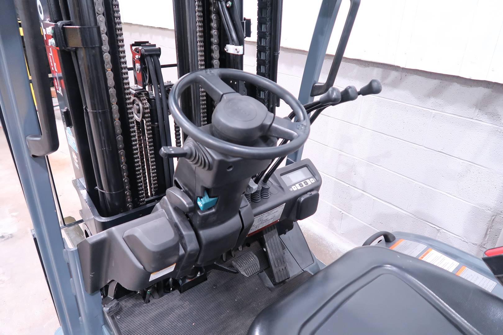 2016 Electric Toyota 8FBE15U Electric 3 Wheel Sit Down