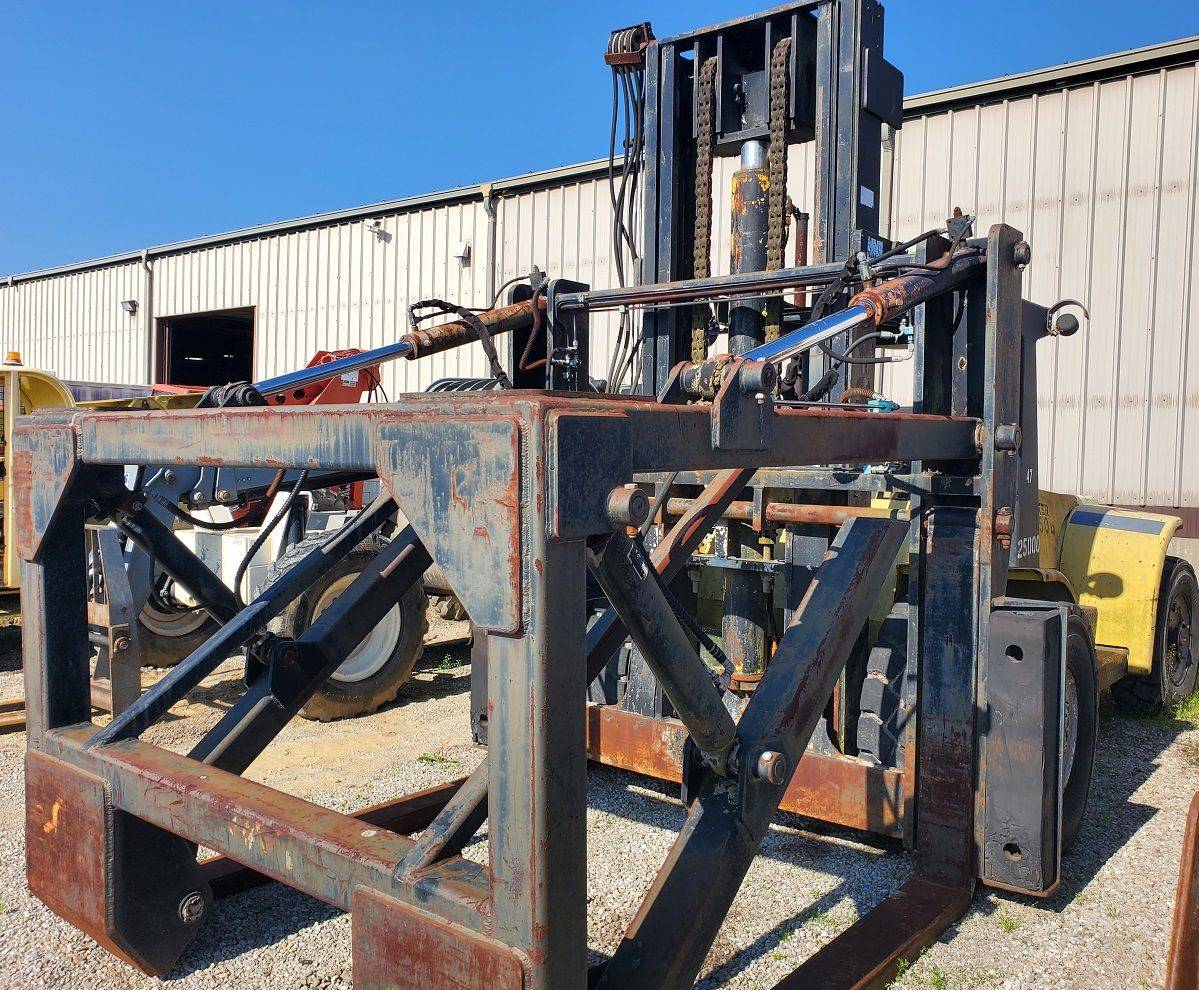 1983 Diesel Hyster H350B Pneumatic Tire 4 Wheel Sit Down
