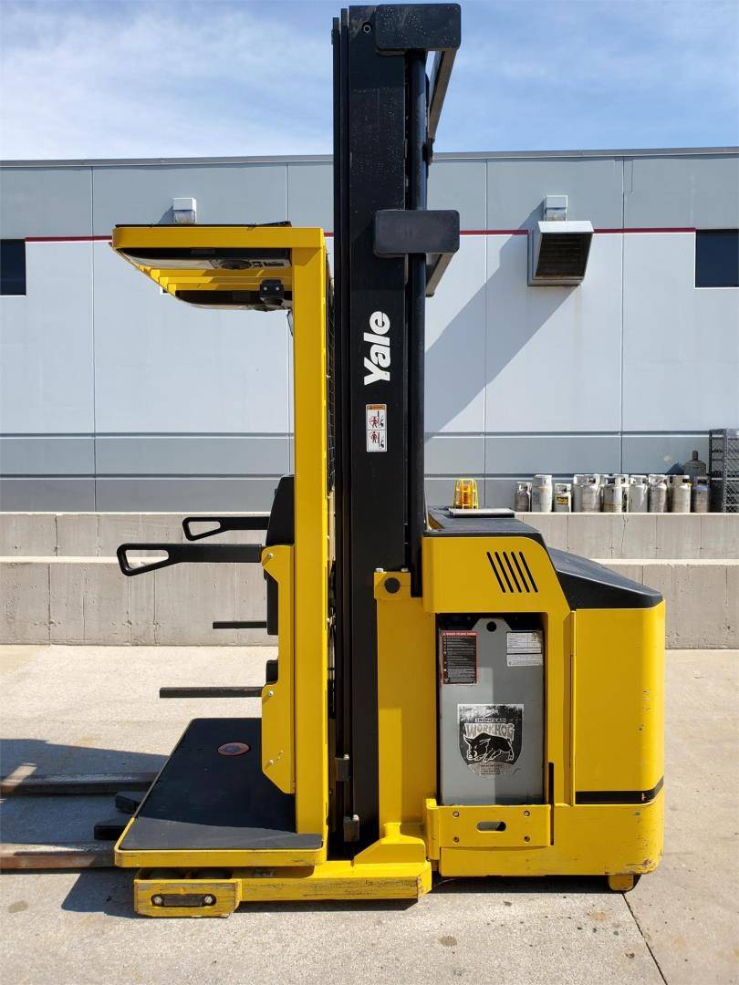 2015 Electric Yale OS030BF Electric Order Picker