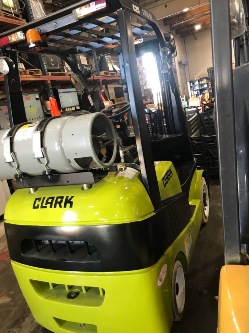 2014 LP Gas Clark C25C Cushion Tire 4 Wheel Sit Down (Indoor Warehouse)