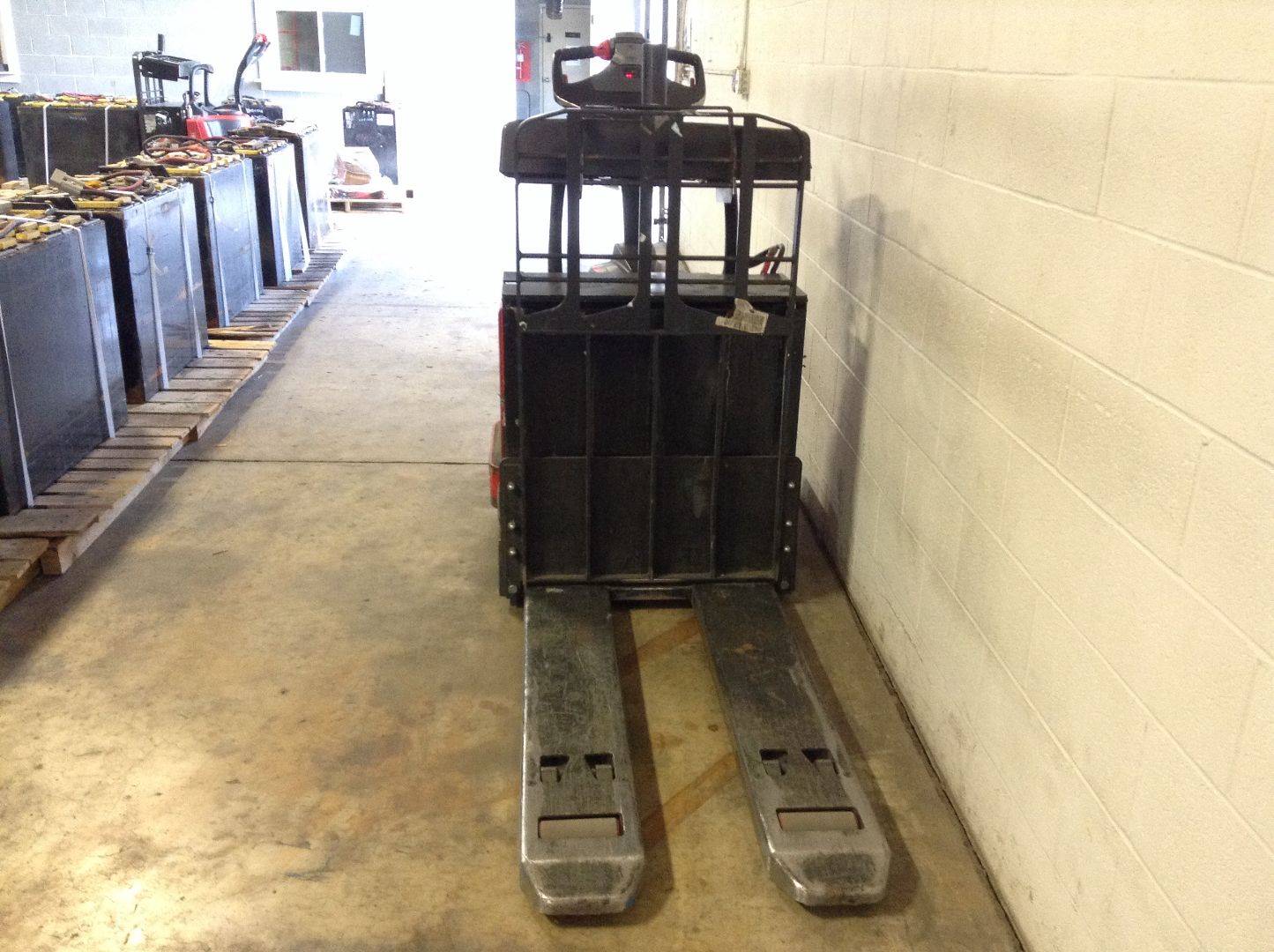 2015 Electric Raymond 8410 Electric Walkie/Rider Pallet Jack