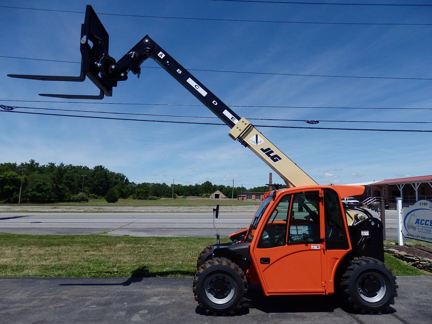 2019 Diesel JLG G5-18A