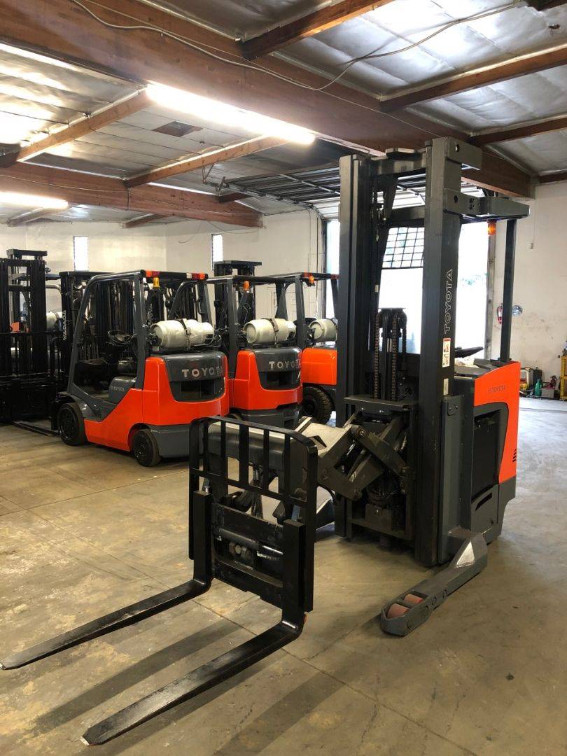 2014 Electric Toyota 8BDRU15 Electric Narrow Aisle Double Reach