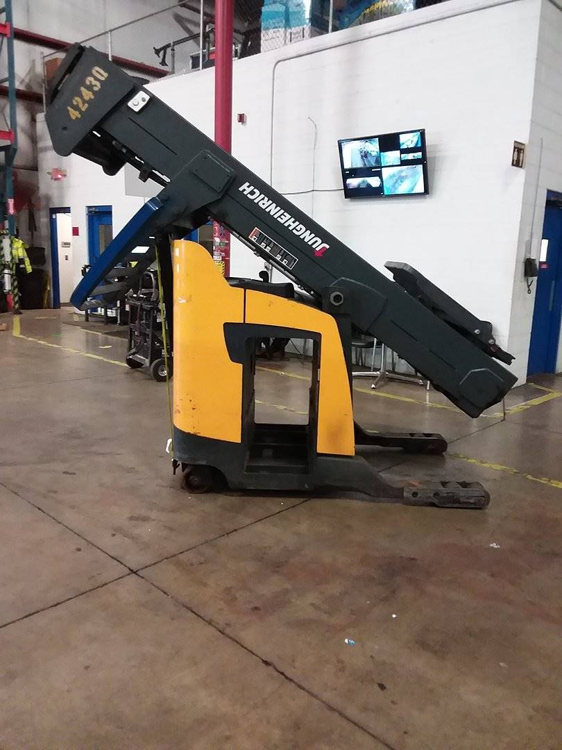 2015 Electric Jungheinrich ETR345 Electric Narrow Aisle Single Reach