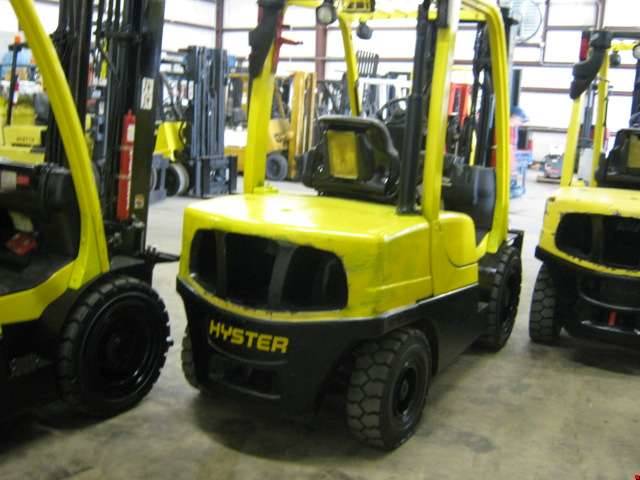 2008 Diesel Hyster h70 Pneumatic Tire 4 Wheel Sit Down