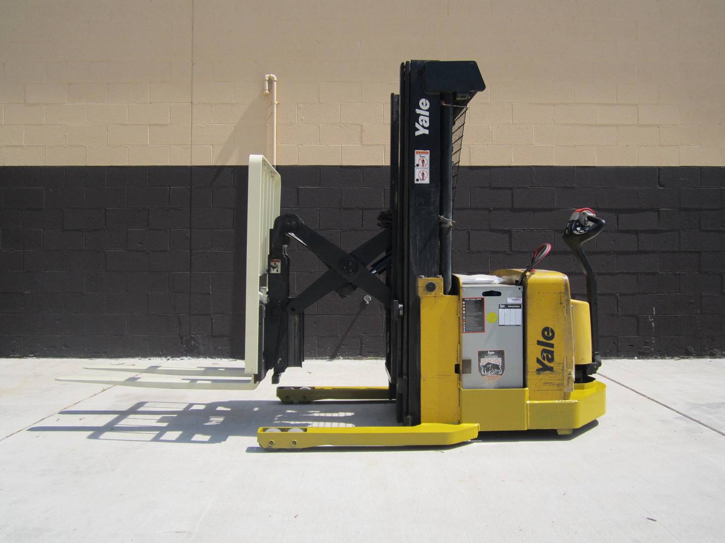 Yale battery guard - bmwlean