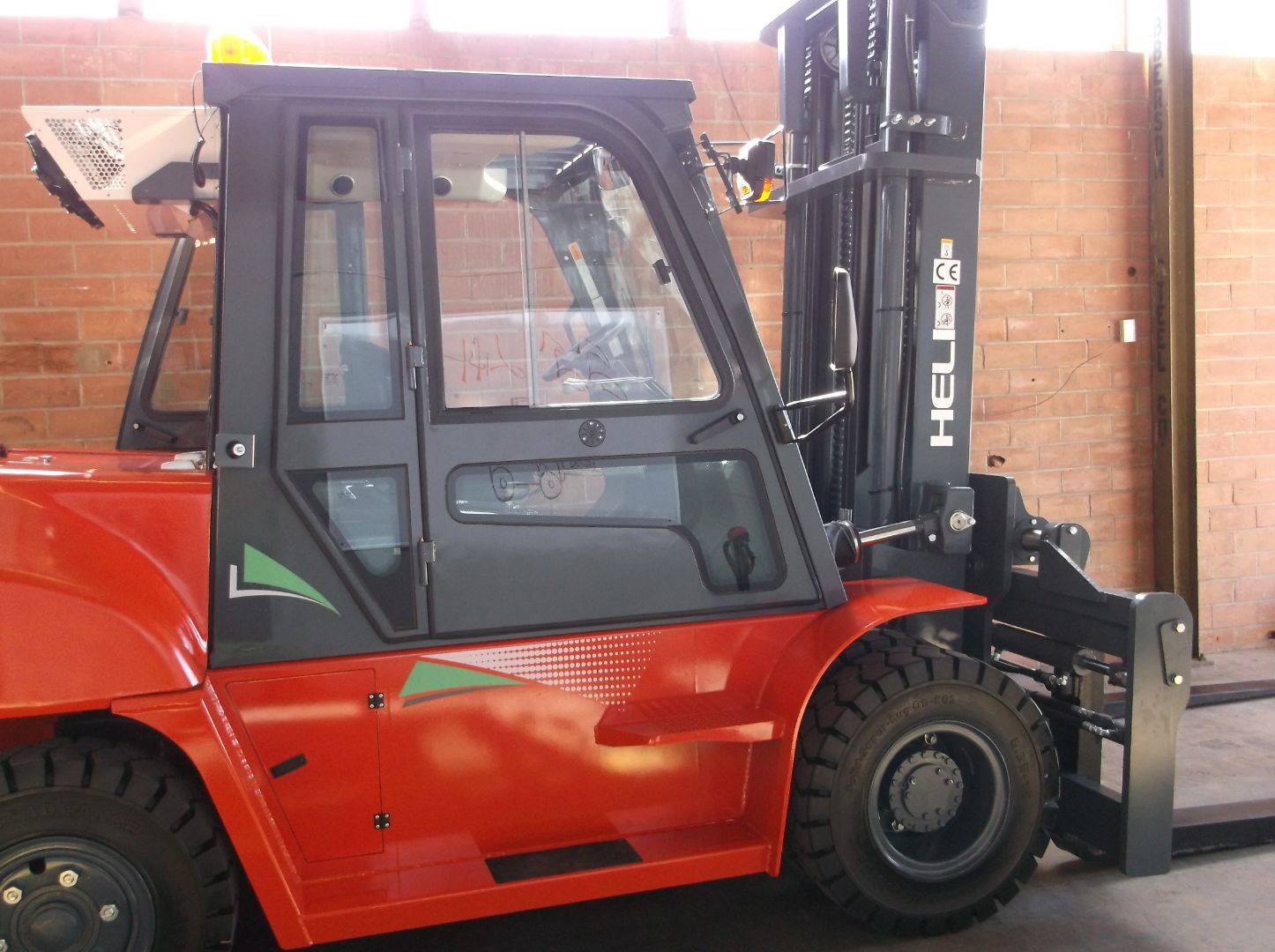 2018 Diesel Heli CPCD70-M1G Pneumatic Tire 4 Wheel Sit Down