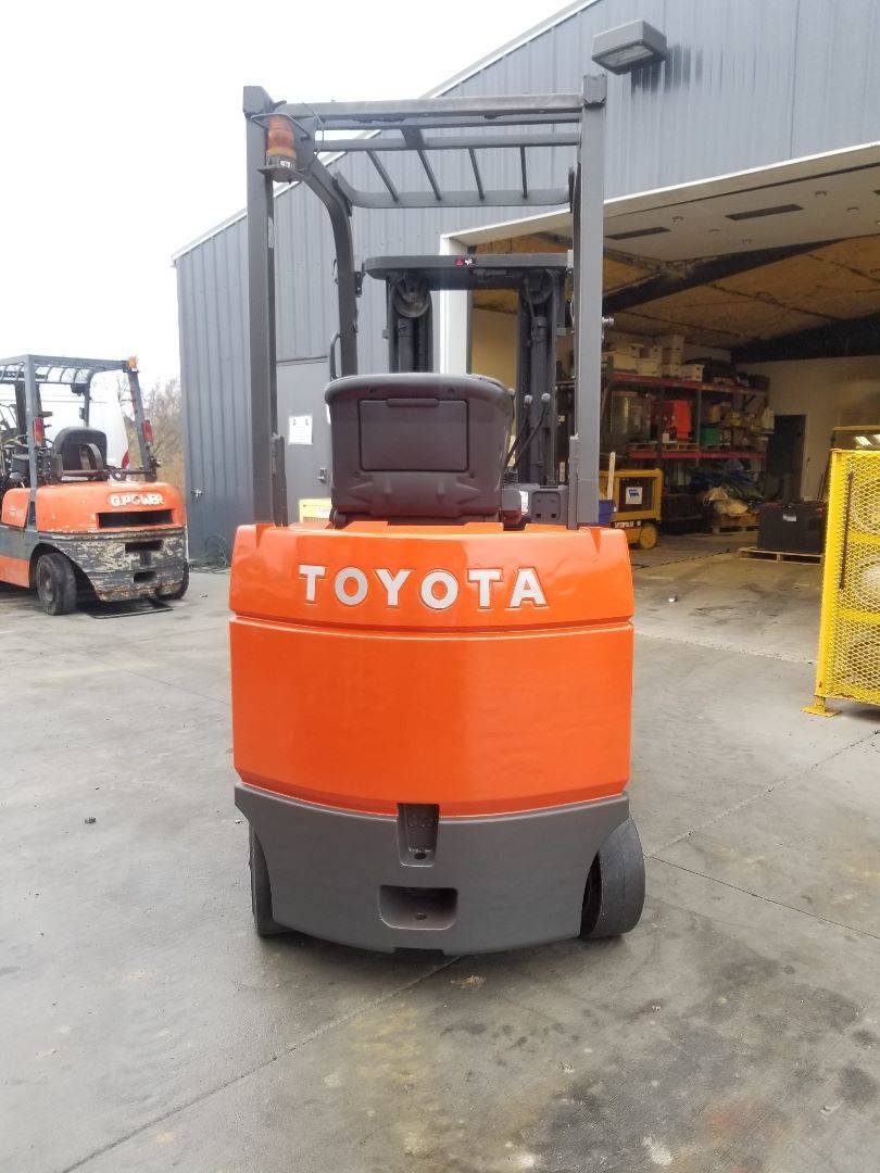 2001 Electric Toyota 7FBCU25 Electric 4 Wheel Sit Down