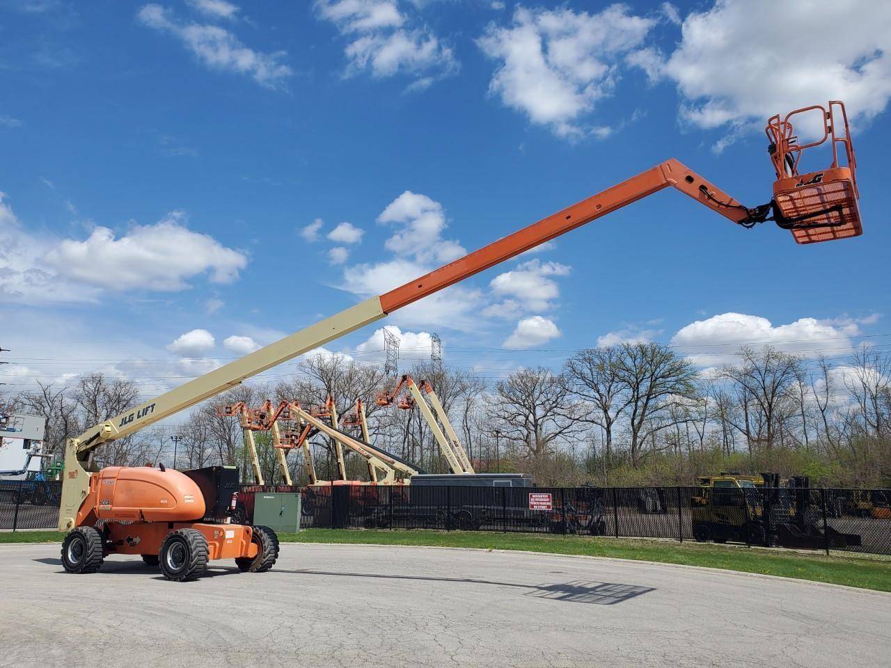 2007 Diesel JLG 800A Articulated Boom