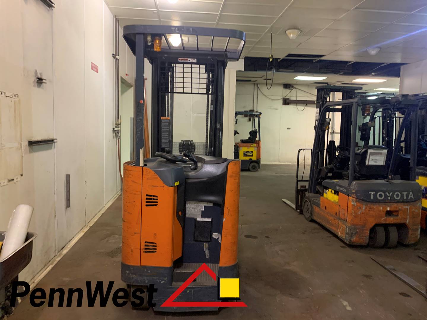 2014 Electric Toyota 8BDRU15 Electric Narrow Aisle Double Reach