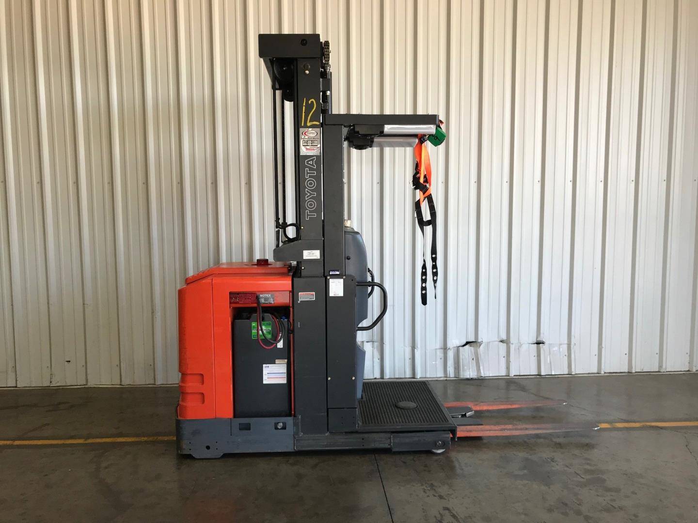 2017 Toyota 7BPUE15 Electric Order Picker